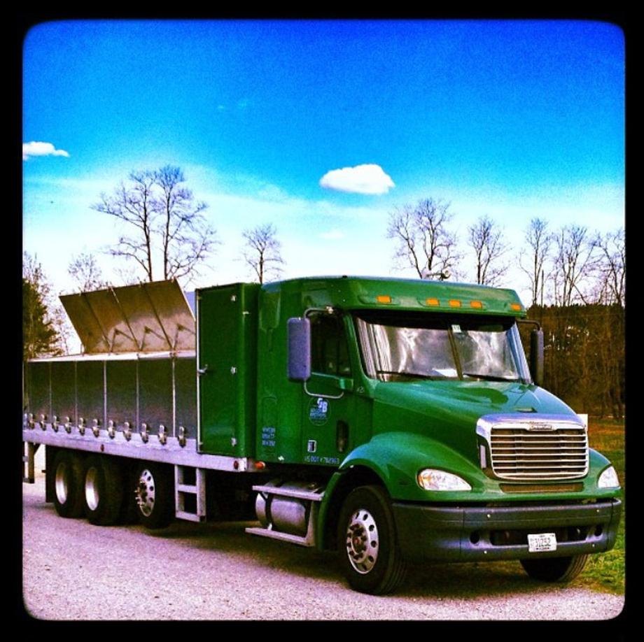 About Gollon Brothers Wholesale Live Bait Inc.